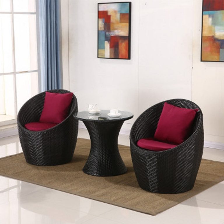 7 Desain Kursi Teras Rotan yang Bikin Area Outdoor Nyaman